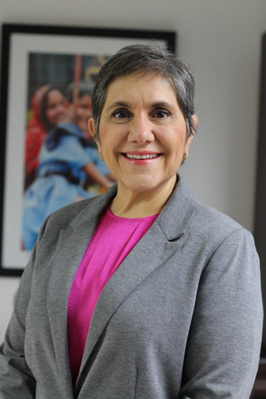 Nuestro equipo – Children International Col